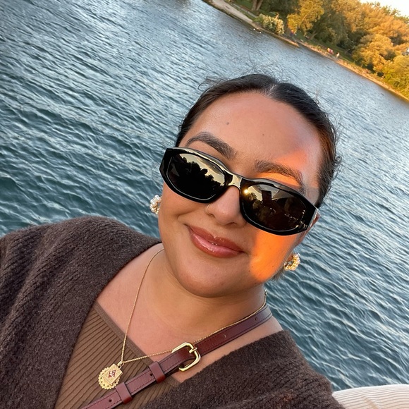 Sophia's Closet (@sophia_rai) | Poshmark